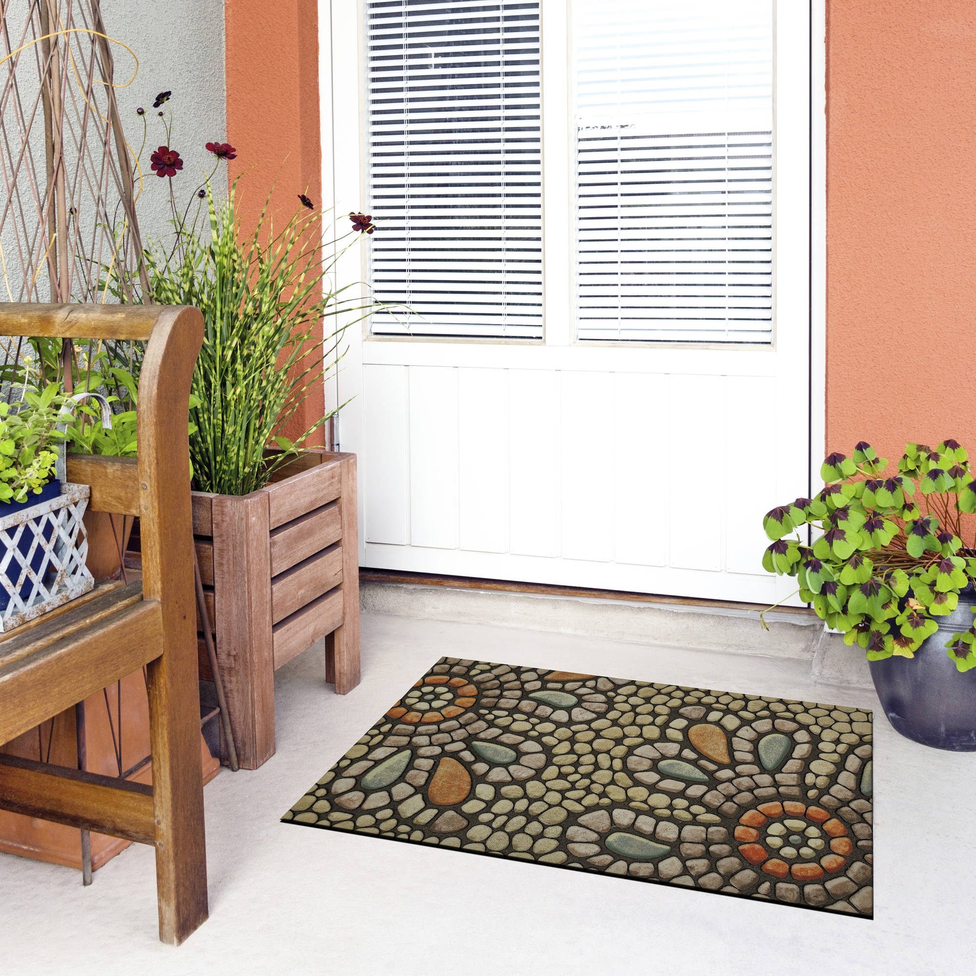 Helpful Tips to Style Your Outdoor Area at Home | Mohawk Home