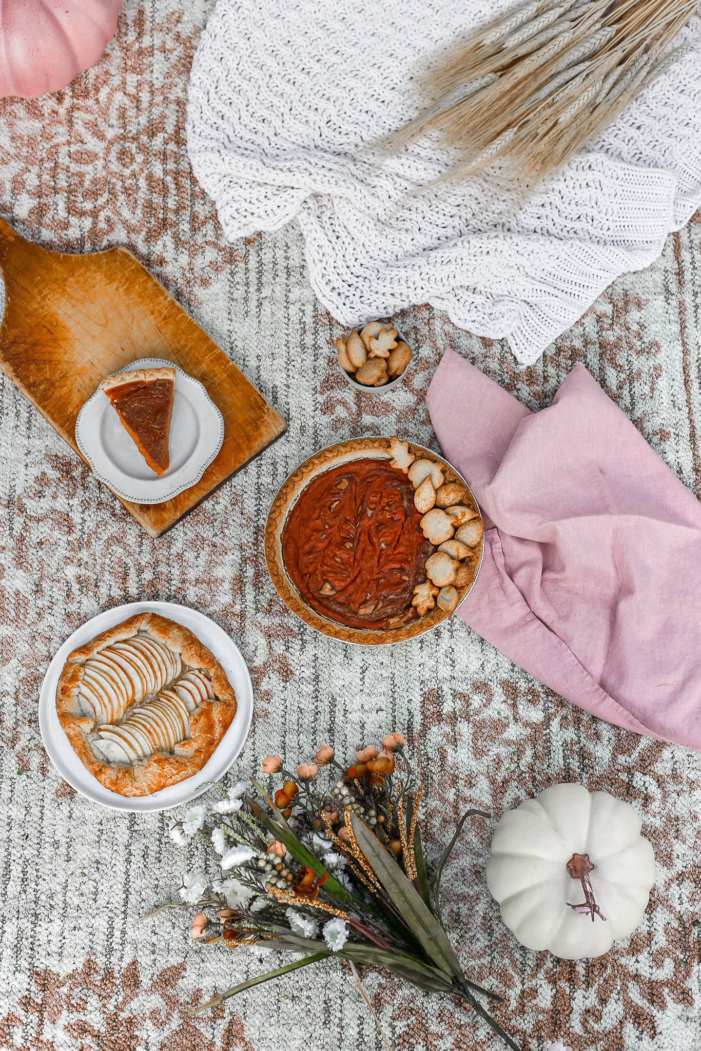 How To Throw the Perfect Fall Dessert Picnic | Mohawk Home